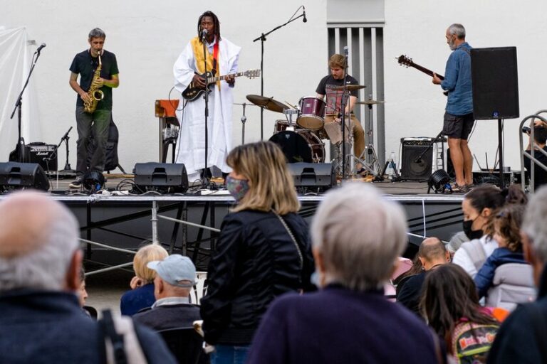 A New Day : Le nouvel album de Daouda Diabaté et son groupe Toubamba ...